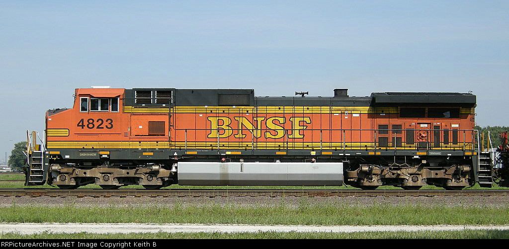 BNSF 4823